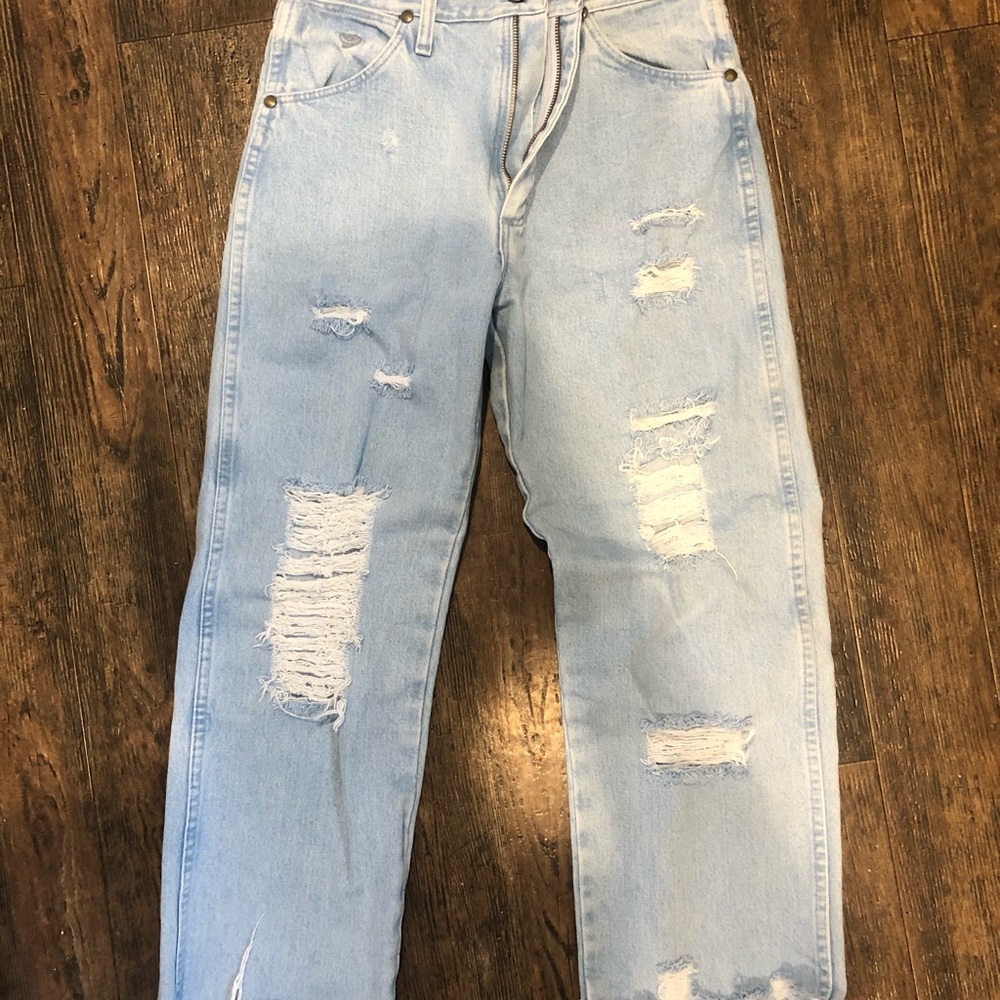 Distressed Wrangler Jeans. Look Like Mom Jeans On - Gem